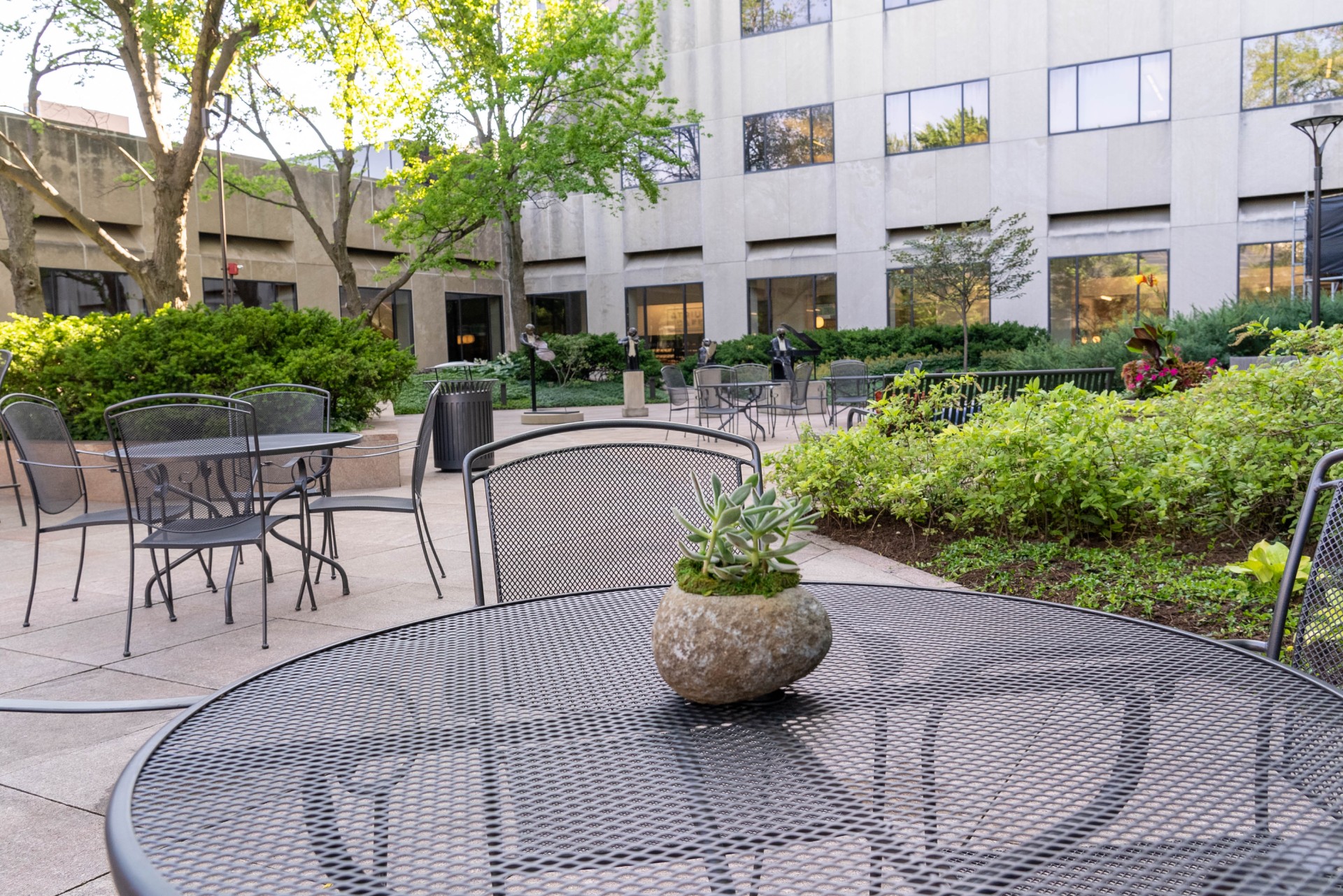 Courtyard - OneAmerica Tower | Indianapolis, IN